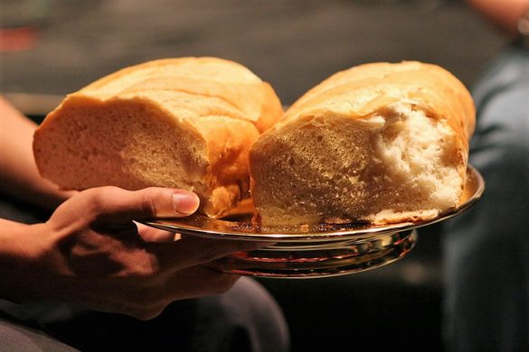 Bread on Plate - Sarx